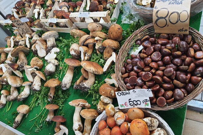 Wine Tasting and Food Tour at Vatican and Trionfale Farmers - Experiencing Street Food Specialties