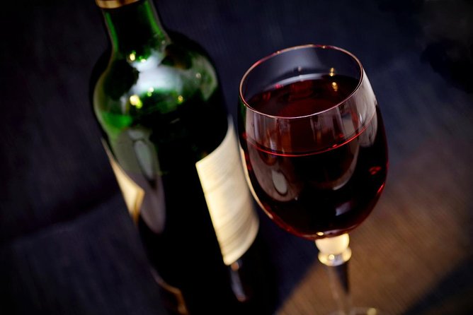 Wine Tasting Experience in Milan City Centre - Enjoying the Traditional Aperitivo