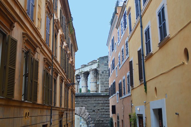 Wine Tasting, Food & Sightseeing Tour in Rome with local guide - Key Points