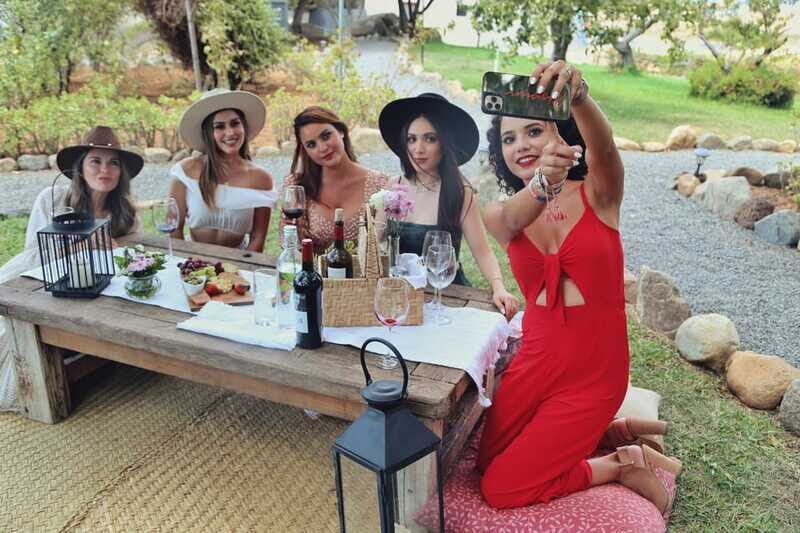 Wine Tasting in the Gardens at Rondo del Valle with vineyard - FAQ