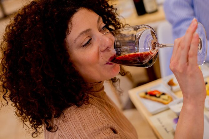 Wine tasting in the historic center of Catania - Key Points