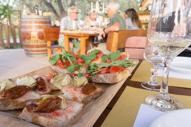Wine Tasting in Vieste - The Centuries-Old Olive Trees