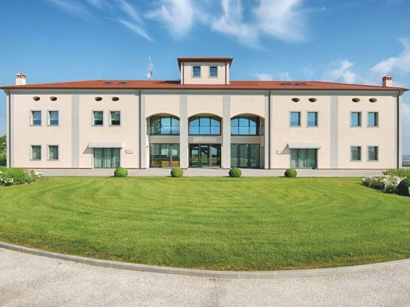 Wine Tasting with Food Pairing near Bologna - Analyzing the Value
