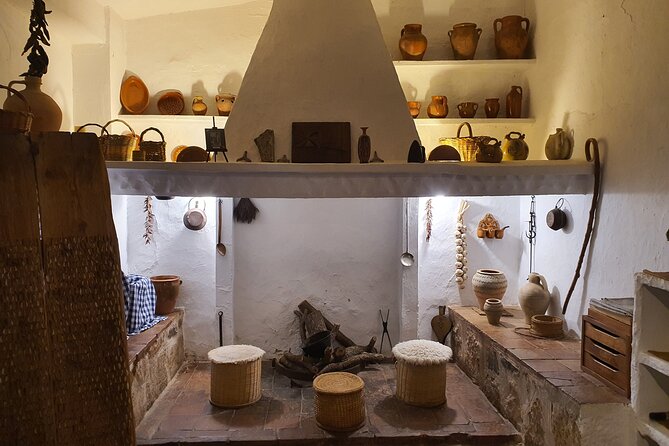 Wine Tour Toledo, Windmiils, Lunch & Winery Included - Indulging in Traditional Manchego Cuisine