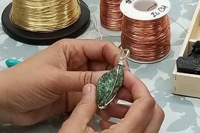 Wire Wrapping Raw Gemstones Class - What Is the Wire Wrapping Raw Gemstones Class?