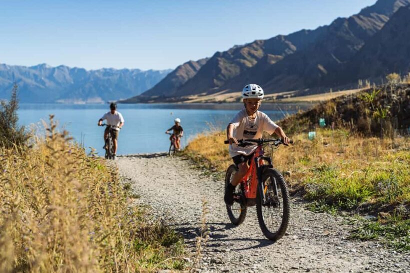 Wnaka: Gladstone Track and Wanaka Trails on Bike or eBike - The Bikes and Support: Quality and Confidence