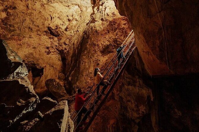 Wombeyan Caves: Wollondilly Cave Guided Tour - An In-Depth Look at the Wollondilly Cave Tour