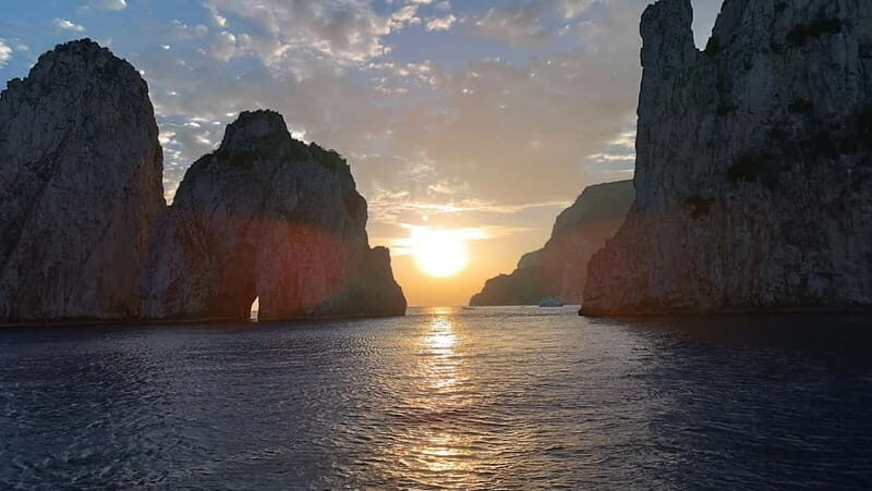 WONDERFUL SUNSET LET'S TOAST IN THE WAKE OF THE SUNSET - The Sum Up