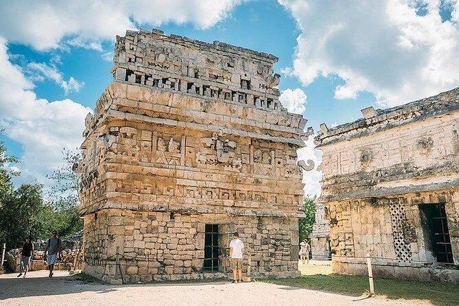 Wonderful Tour to Chichen Itza, 2 Cenotes & Valladolid from Cancun - FAQs