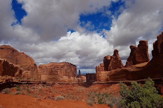 Wonderfully Immersive Arches Scenic Road Tour W/ Iconic Stops - Tour Pricing and Inclusions