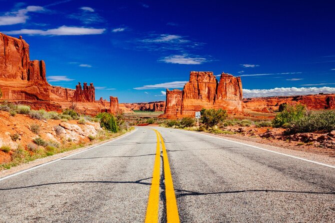 Wonderfully Immersive Arches Scenic Road Tour W/ Iconic Stops - Tour Options and Timed-Entry Reservations