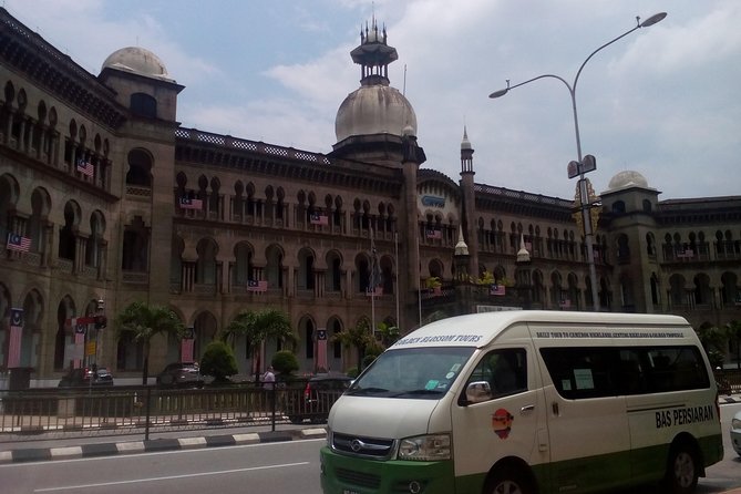 Wonders of Kuala Lumpur City & Countryside + Batu Caves (Private Guided Tour) - What the Guides Do Well