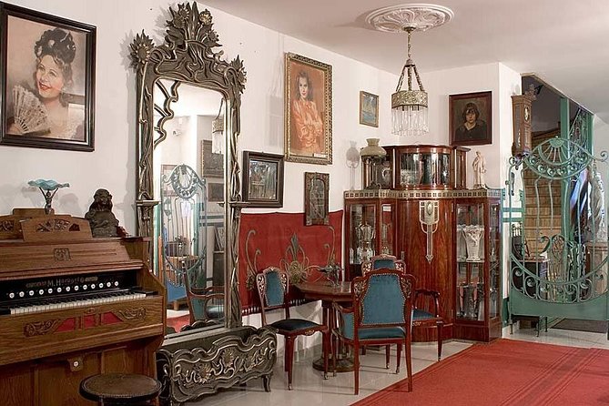 Wonders of Secession in Budapest, a private tour by car and guide - Why This Tour Offers Great Value