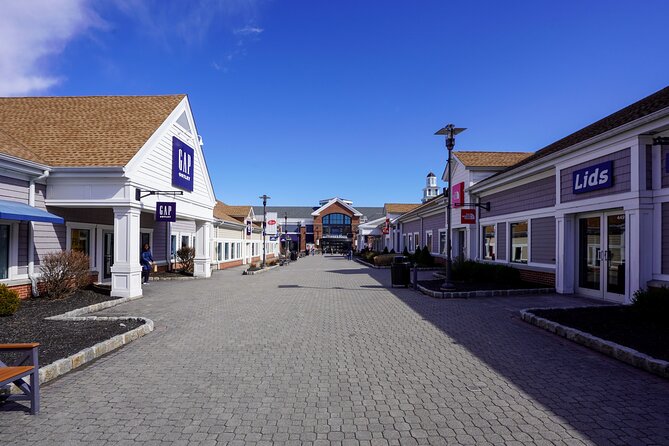 Woodbury Common Premium Outlets Shopping Tour from Midtown - Transportation and Logistics