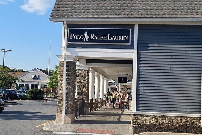 Woodbury Common Shopping Experience with Private Driver-Guide - FAQs