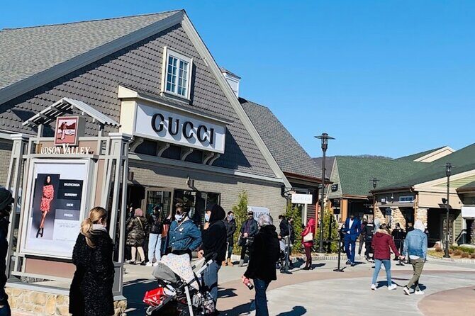 Woodbury Outlet 7 hours shopping up to 5pax - Who Will Benefit Most?