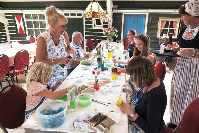 Wooden Shoes Painting Private Workshop in Simonehoeve - Who Will Love This Experience?
