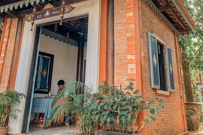 Workshop Visit and Sombai Liqueur Tasting - The Production Process and Its Authenticity