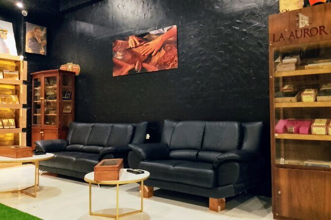 World Mart Souvenirs Store - Free Pick-up / Drop-off - FAQ