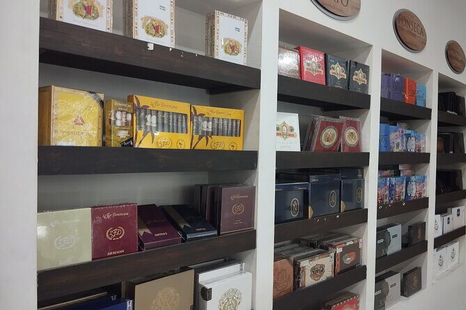 World Mart Souvenirs Store - Guided Tour - Who Will Love This Tour?