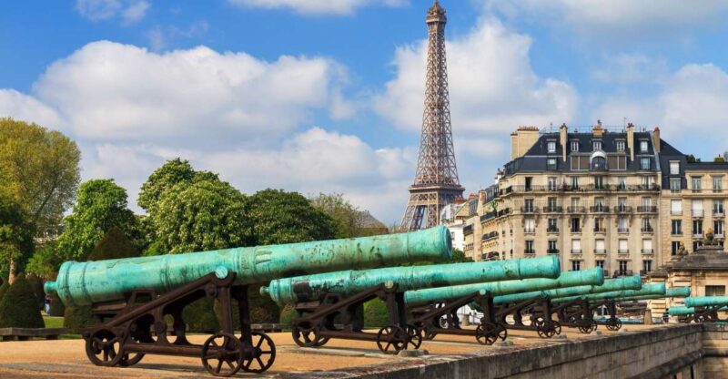 World War II in Paris Private Tour with Les Invalides Museum - The Tour’s Foundation: A Walk Through Paris’s War-Torn Past