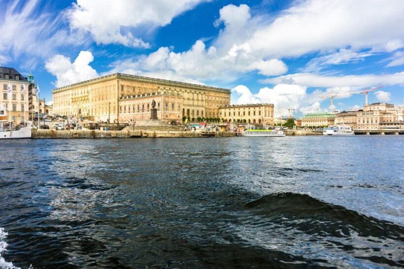 World War II Stockholm Old Town Walking Tour and Army Museum - Exploring Stockholm’s WWII Stories