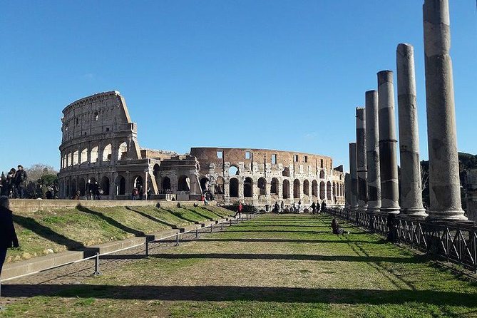 WOW Tour: Coliseum, Vatican, Squares, Luxury Car, Tickets, Lunch - Moving to Rome’s Fountains and Squares