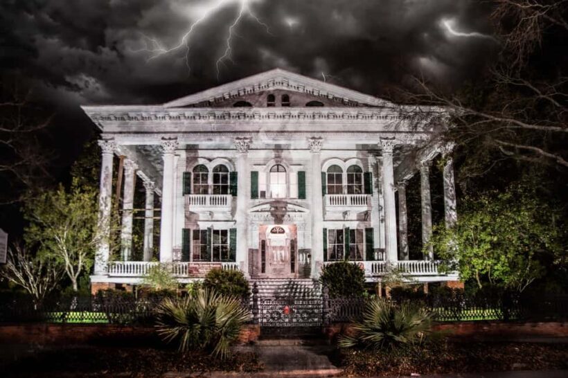 Wraiths & Wicked Whispers: Wilmington Ghost Tour - The Experience and Its Value