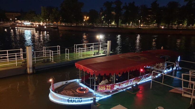 Wrocaw: Old City Night Walk and Gondola Ride - Who Should Take This Tour?
