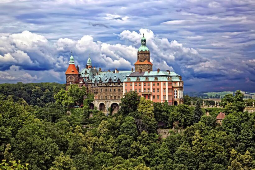 Wroclaw: Day of WW2: Riese, Gross-Rosen, Ksiaz Castle - Who Will Appreciate This Tour?