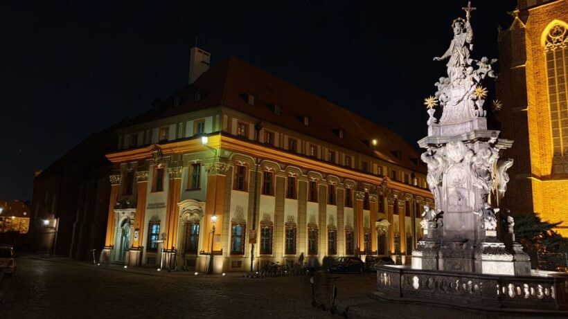 Wroclaw: Guided City Night Tour (2 hours) - FAQs