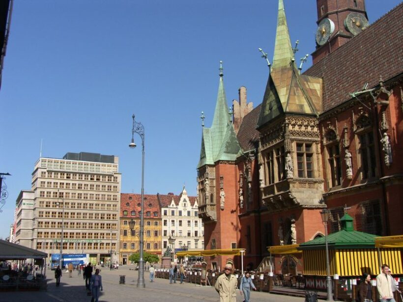 Wroclaw: Old City Walk and Cruise with Small Gondola - FAQ