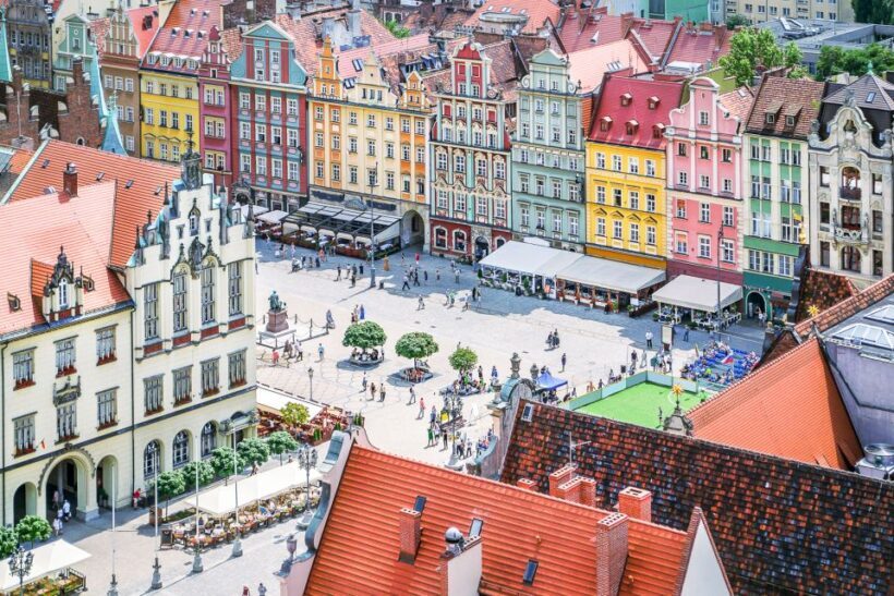 Wroclaw: Private Old Town Guided Walking Tour (2 h) - What to Expect From the Experience