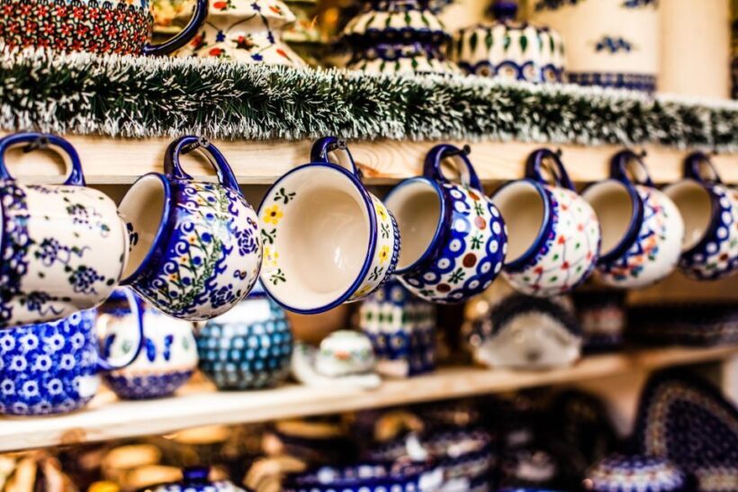Wroclaw to Polish Pottery Factory and Church of Peace - FAQ