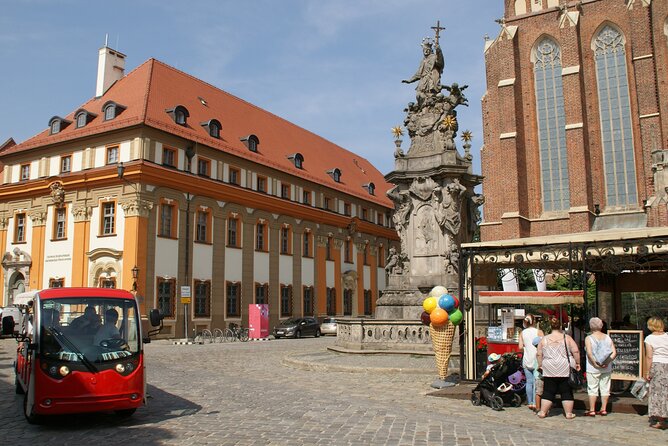 Wroclaw tour with e-bus, 2 h (English guide) group 1-4 people. - The Sum Up