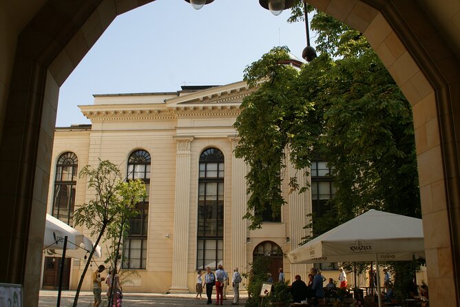 Wroclaw tour with e-bus, 2 h (English guide) group 1-4 people. - Frequently Asked Questions