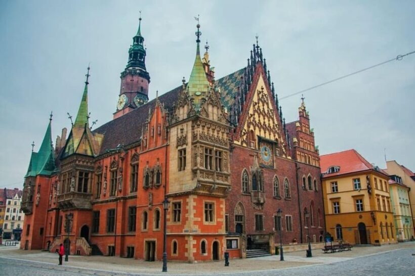 Wroclaw : Walking Custom Tour with a Local Guide - An Engaging Introduction to Wroclaw’s Charms