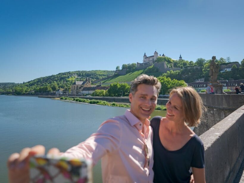 Würzburg: Guided Tour with Franconian wine - The Value of the Experience