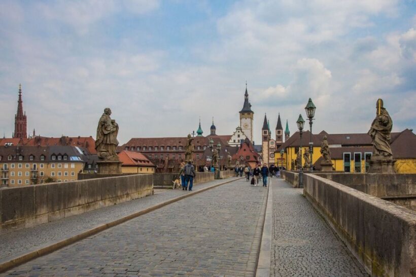 Würzburg: Private Walking Tour With Professional Guide - A Closer Look at the Tour Itinerary