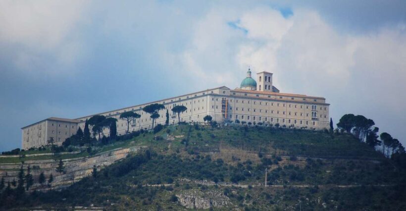 WWII Battlefields: Montecassino and Rapido River from Rome - The Journey Begins: From Rome to the Heart of Battle