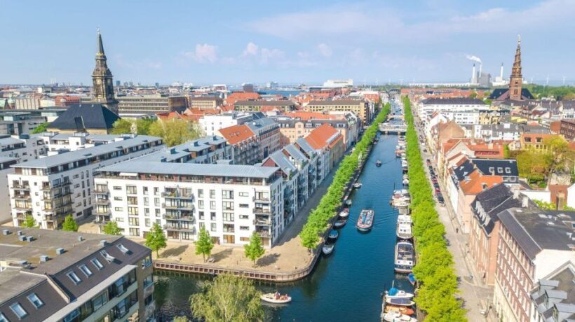 WWII Copenhagen Nyhavn and War Museum Private Walking Tour - Key Points