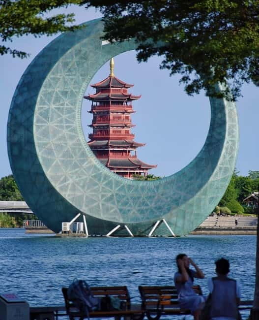 Xiamen Jimei: Sea View Metro, Nanyang Memory & Sunset Walk - Delving into Chen Jiageng’s Legacy