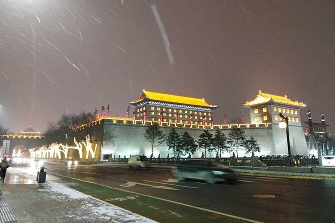 Xi'an Evening Tour: South Gate Square, Fountain Show Square - A Detailed Look at the Xian Evening Tour