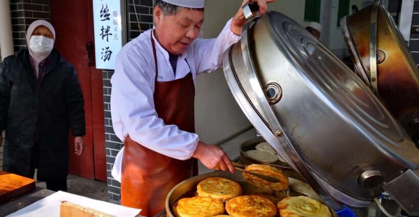 Xi'an: Full-Day Terracotta Warriors & Local Food Tour - The Journey to the Terracotta Warriors