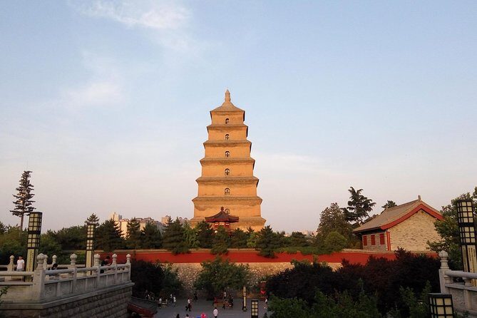 Xi'an Layover: City Wall and Big Wild Goose Pagoda With Airport Transfer - The Sum Up