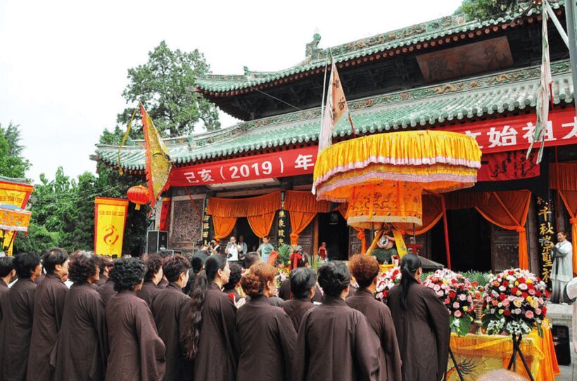 Xi'an: Maiji Grottoes & Fuxi Temple Day Trip by Bullet Train - Return Journey: Reflecting on a Full Day