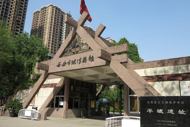 Xi'an Terracotta Warriors, Huaqing Hot Spring, and Banpo Museum - Key Points