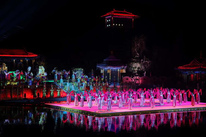 Xi'an: Terracotta Warriors Tour with Noodle Making - Dressing in Hanfu and Capturing Memories