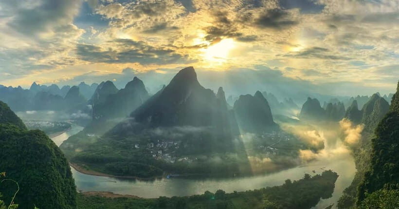 Xianggong Hill: Iconic Sunrise Photography Tour - Practical Details and Tips