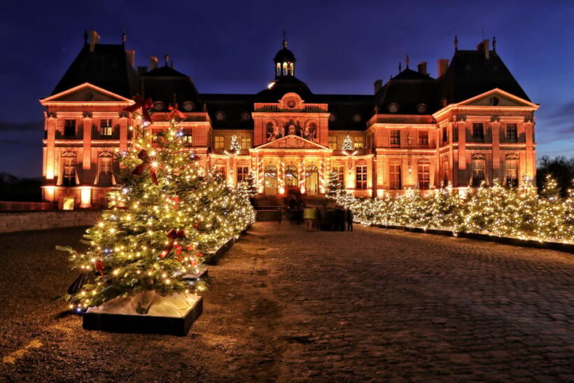 Xmas Paris & Vaux-le-Vicomte Castle Chauffeur Driven 5hrs - An Overview of the Tour Experience